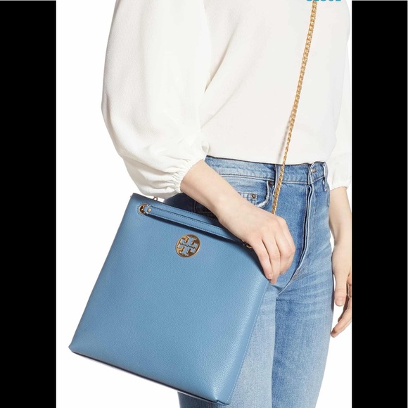 Tory Burch | Bags | Tory Burch Everly Leather Swingpack | Poshmark